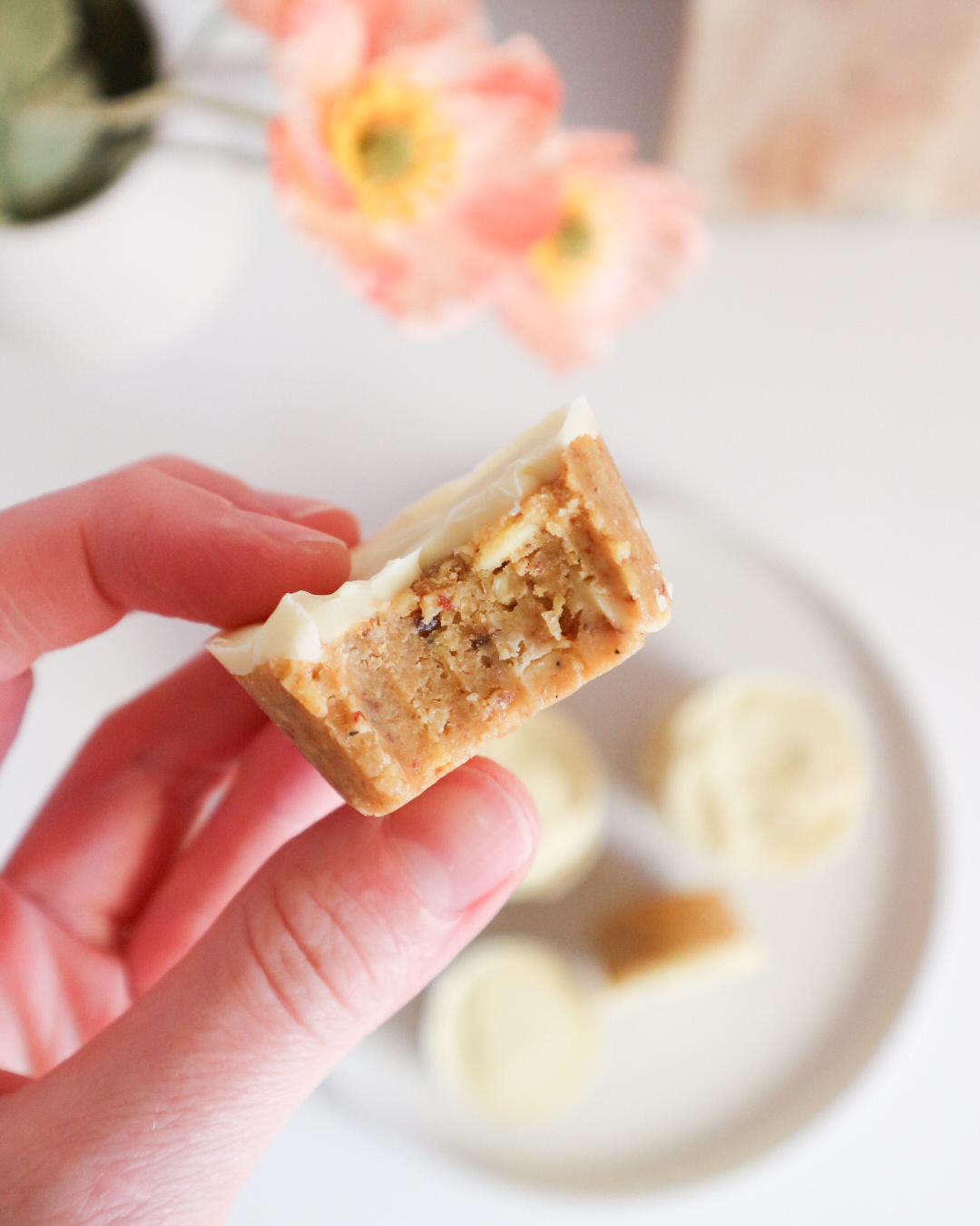 Peaches & Cream Cheesecake Bites – Sneaky Wholefoods
